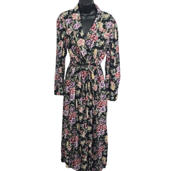 Cachet | Intimates & Sleepwear | Vintage Floral Robe | Poshmark